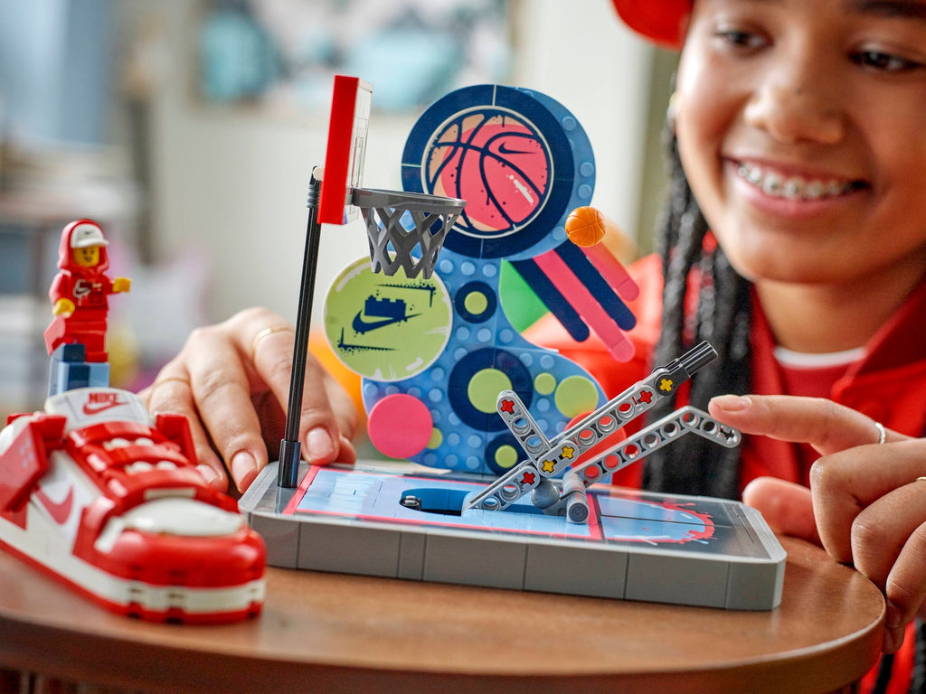 43021 Nike Dunk Trickshot – Bricks and Minifigs Ontario