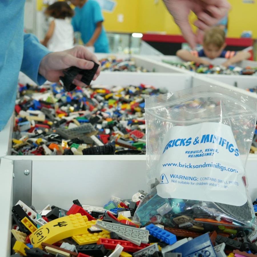 Bulk - Small Bag – Bricks and Minifigs Ontario