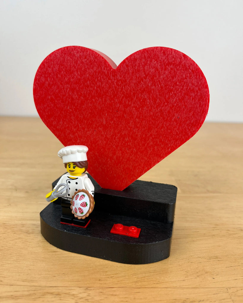 Themed Display - Heart – Bricks and Minifigs Ontario